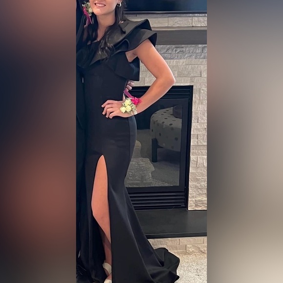 Dresses | Prom Dress Stunning Black One Shoulder Ruffle Size 2 57 For ...